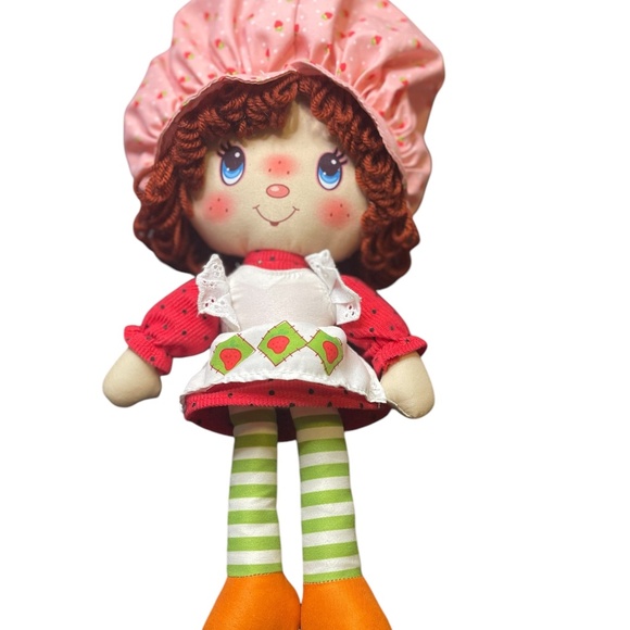 Strawberry Shortcake Basic Fun | Toys | Strawberry Shortcake Soft Doll ...